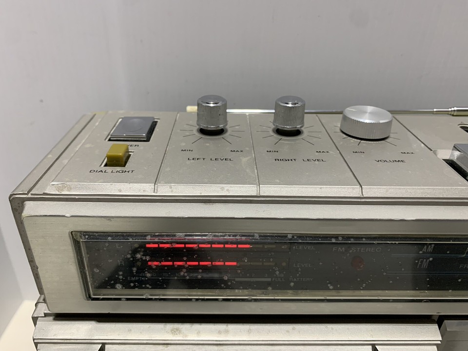 Audiologic SCR-3266 boombox am/fm stereo/studio two cassette recorder ...