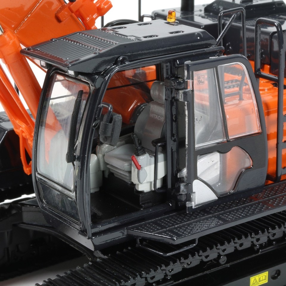 TMC Models Large Hitachi ZX 490 LCH-6 Tracked Hydraulic Excavator ...