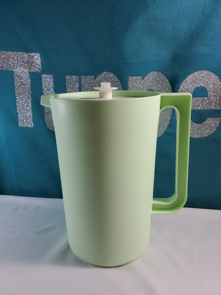 Tupperware Vintage Collection Jumbo Pitcher 1 Gallon Pastel Mint Green ...