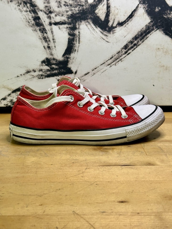 Converse Chuck Taylor All Star Low-Top Sneakers Red Canvas Chucks Women ...