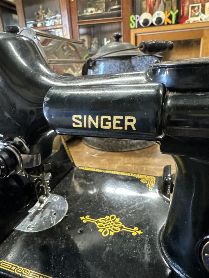 Vintage Singer Featherweight Sewing Machine Cat. 3-120 Working w ...