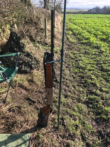 V Gun clamp fits onto hide Poles, gun rest | eBay UK