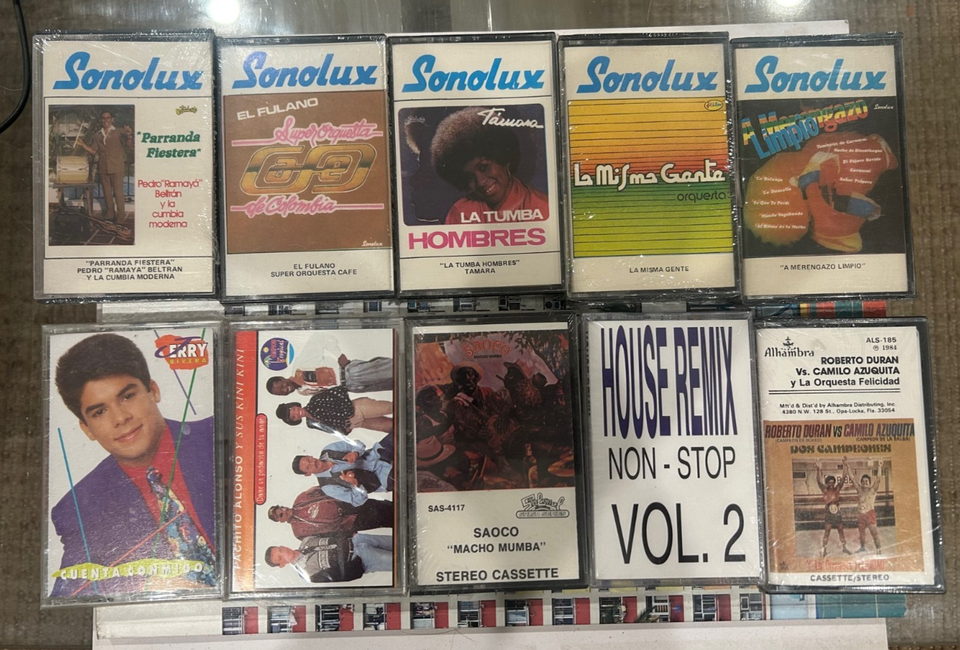 LOT OF 30 SEALED RARE LATIN CASSETTE TAPES - SALSA, SONOLUX, TAMBORA ...