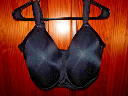 PLAYTEX PERFECTLY SMOOTH SHAPING BRA, WIRELESS, MEDIUM LINING , SIZE 46 ...