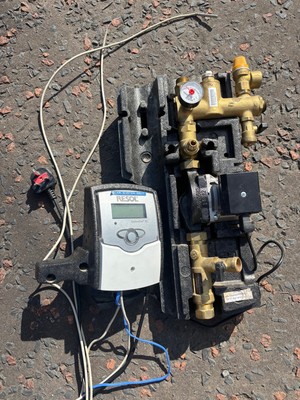 RESOL DELTASOL BS SOLAR THERMAL ****LARGE SYSTEM CONTROLLER**** and ...