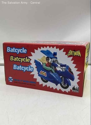 Figures Toy Company Blue DC Comics Retro Batman Batcycle Playset Action ...