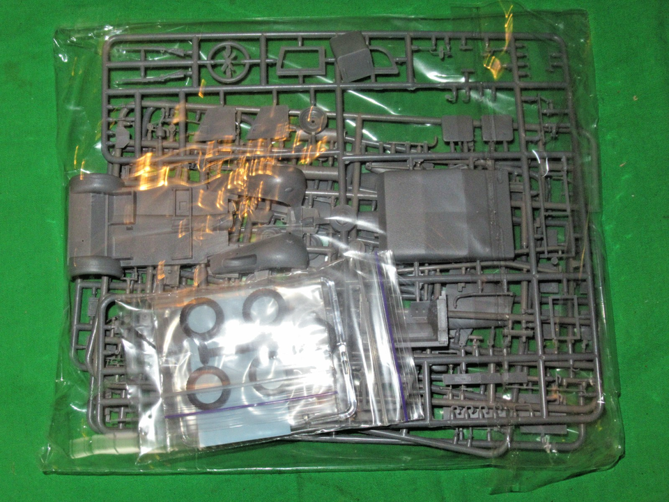 MB Master Box 1/35th scale Mercedes Benz Sd. Kfz. 2 Type 170VK Radio ...