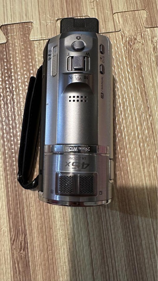 Panasonic HC-V600M Silver Camcorder 32GB Digital High Definition Video ...