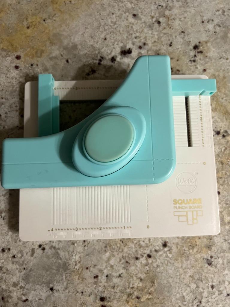We R Memory Keepers SQUARE PUNCH BOARD