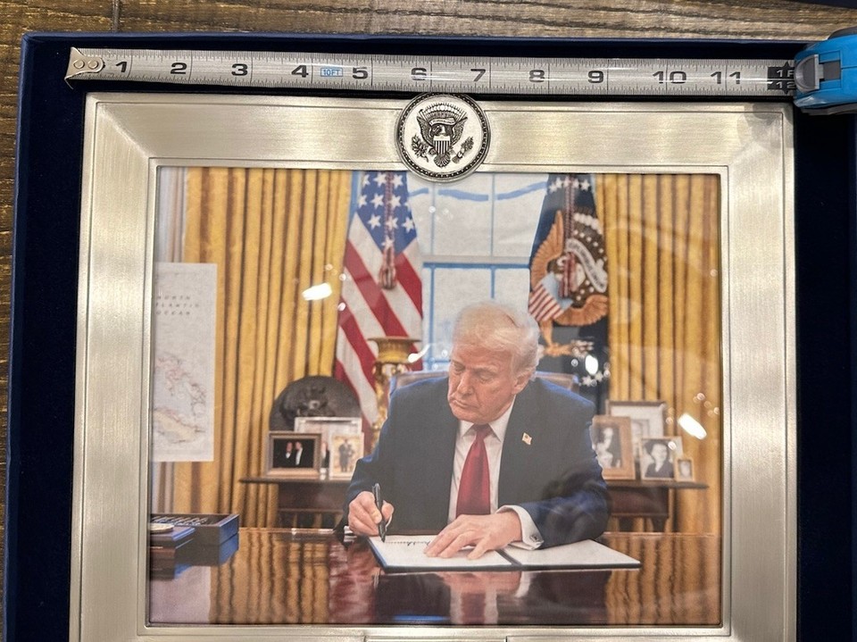 Rare Trump Presidential Seal Pewter 10x12 Frame VIP Collectible | eBay
