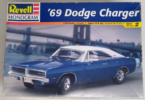 Vintage REVELL Monogram '69 DODGE CHARGER 1:25 Scale Model Car Kit 1998 ...