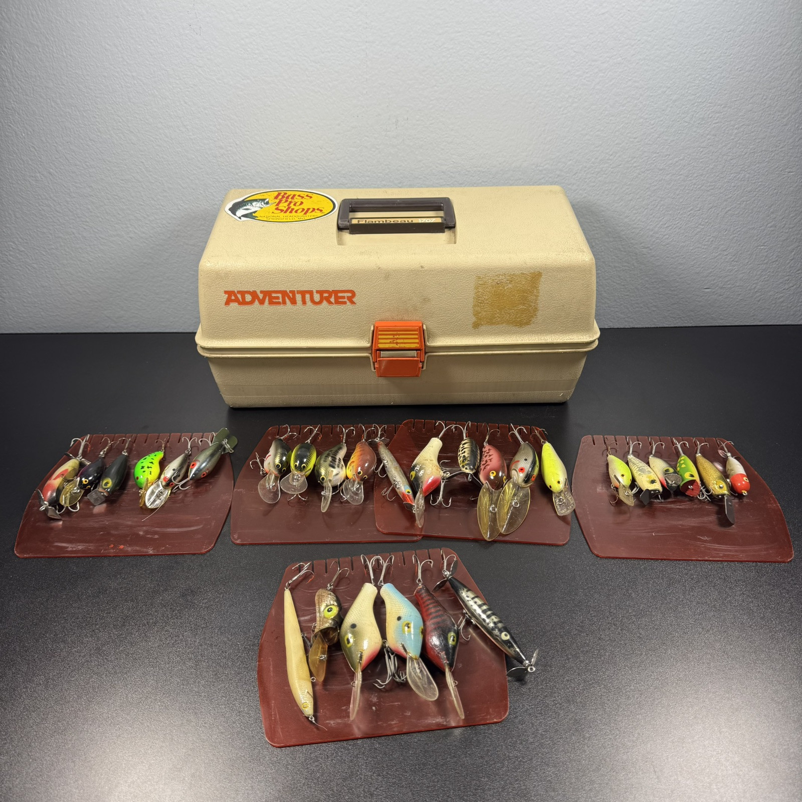 vintage fishing lures lot 28 Pieces (lures) Tackle Box Bagley/rapala ...