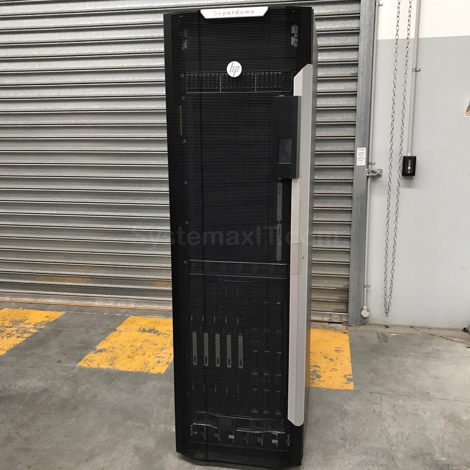 HPE Integrity Superdome 2 (SD2-10s) 5x CB900s Blades, 4x IOX Enclosues ...