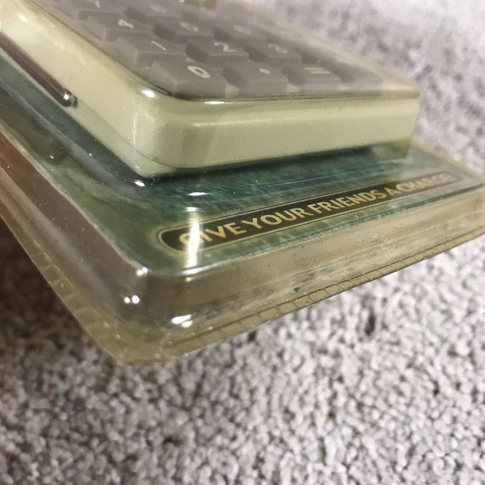 Shocking Calculator - Funny Pratctical Joke - Novelty Gag Gift - Bubba ...