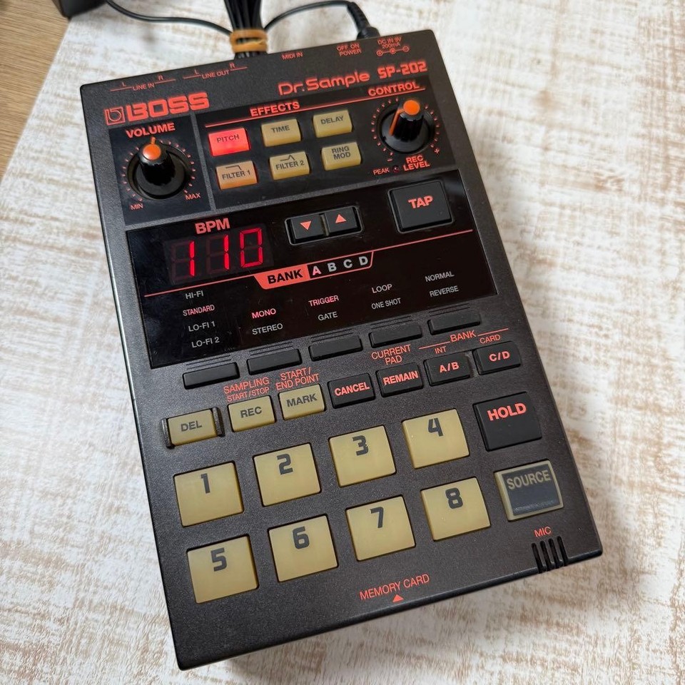 BOSS Dr.Sample SP-202 Digital Sampler Lo-Fi Effects Tested with Power ...
