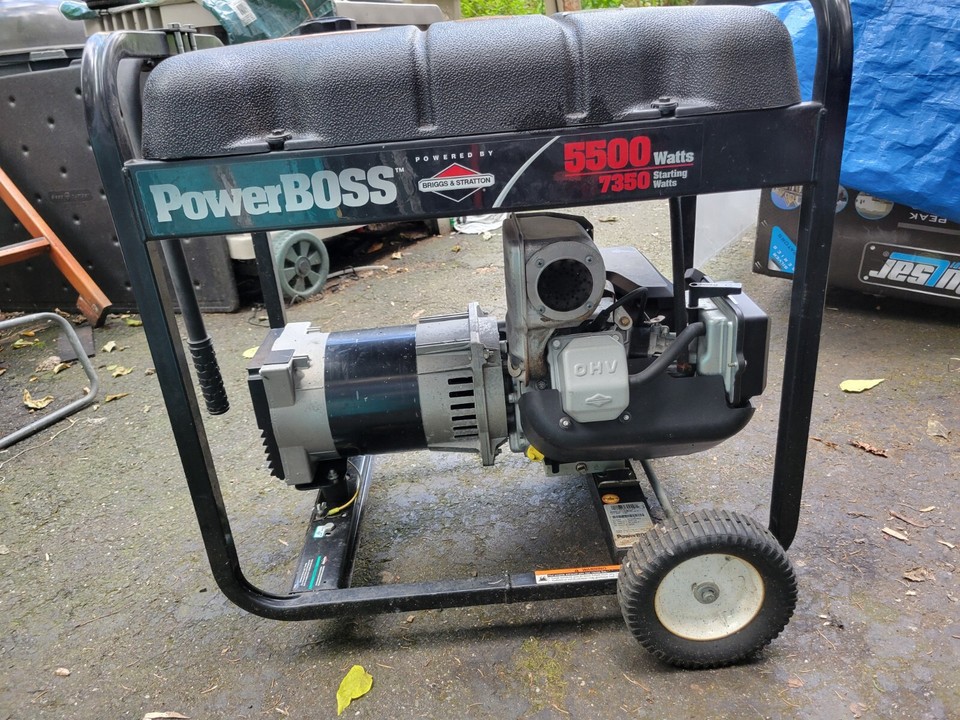Briggs & Stratton Power Boss Generator, 5500 Watts, 7350 Starting Watts ...