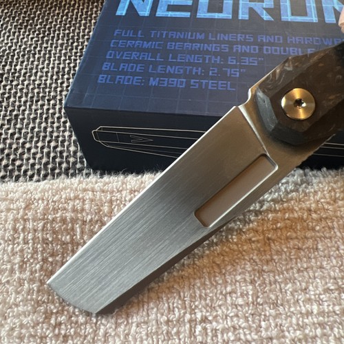 Vero Engineering Neuron Double Detent Folder M390 Titanium Hand Satin ...