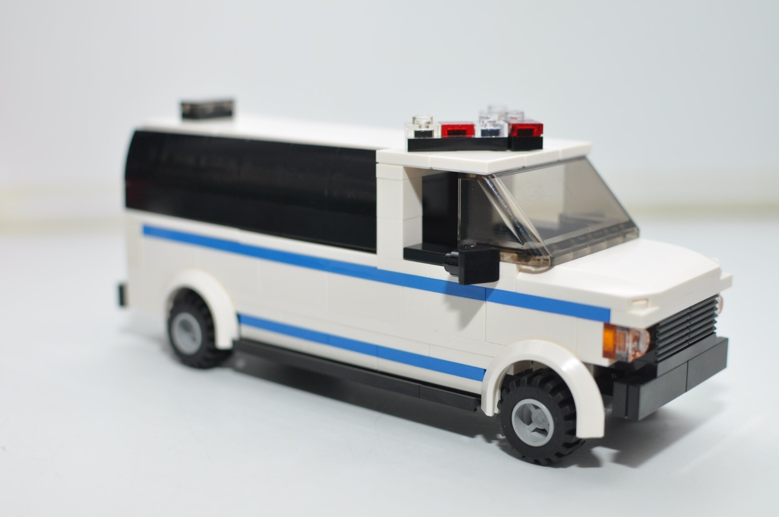 Custom White Police Van NYPD Model Compatible and Built with Real LEGO ...