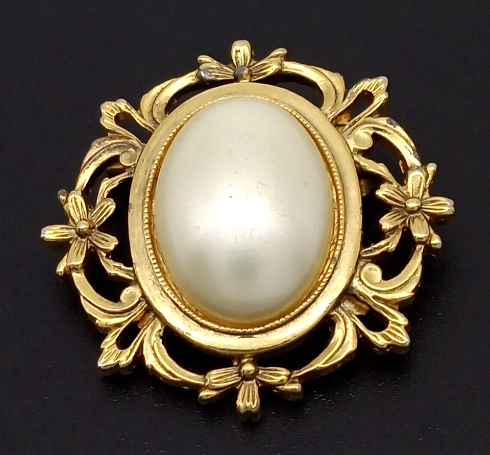 Ornate Flower Design Brooch Pin Oval Faux Pearl Cabochon Gold Tone ...