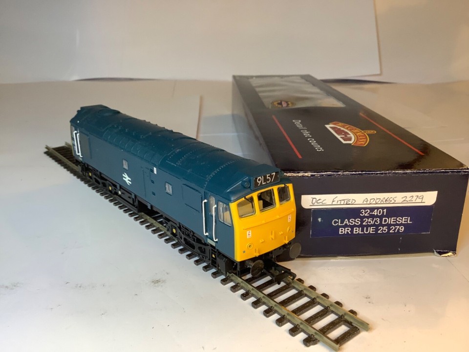 Bachmann 32-401 BR Blue Class 25 Diesel Loco 25279 DCC Fitted | eBay UK