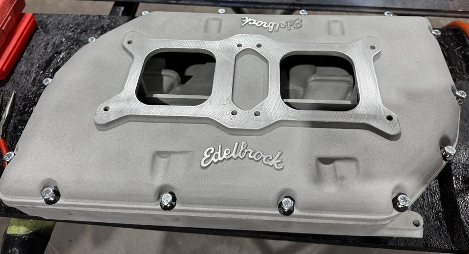 EDELBROCK 426 HEMI 2 X 4 BBL INLINE INTAKE RAT ROAST, CUDA,Charger,GTX ...