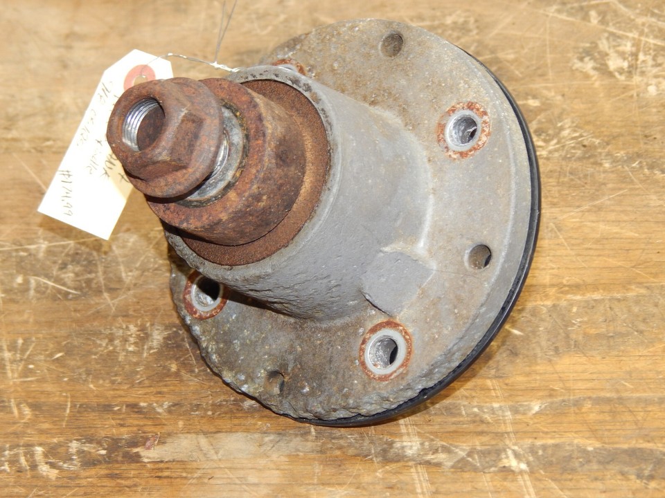 Cub Cadet M60 Tank Deck Spindle 918-05125 #2 | eBay