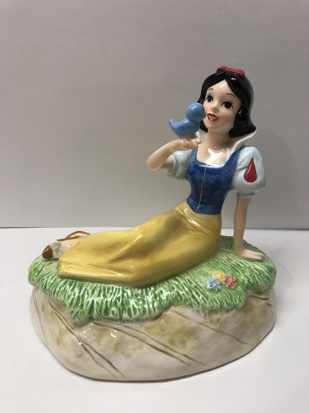 Schmid Walt Disney Snow White Blue Bird Music Box “Some Day My Prince ...