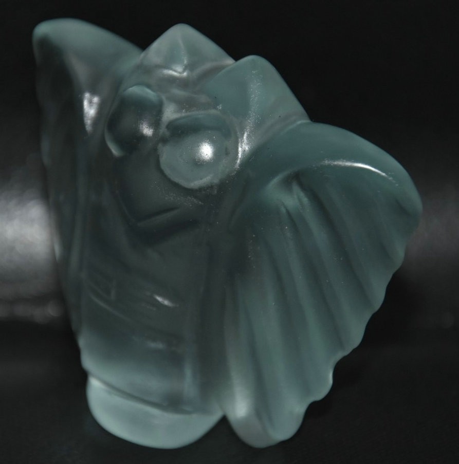 china Hongshan Culture blue crystal Carved hawk bird beast sacrifice ...
