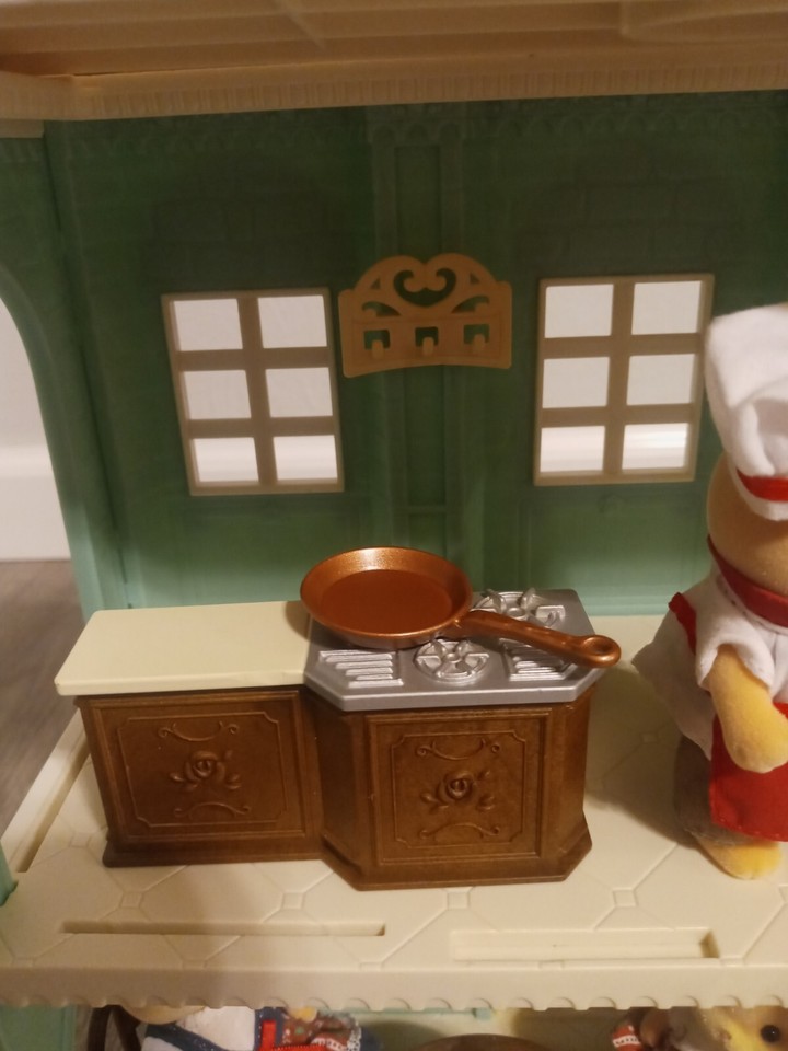 Sylvanian Families Calico Critters Town Series Delicious Restaurant | eBay