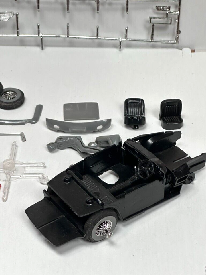 Vintage Aurora Aston Martin Model Kit 1:24 James Bond | eBay