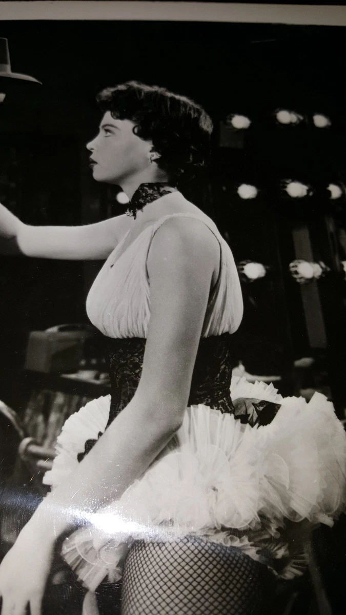 Leslie Caron Hot
