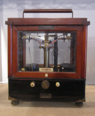 Scales - Christian Becker Chainomatic Balance Scale