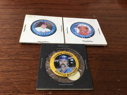 1984 FUN FOODS PINBACK BUTTONS ANDRE DAWSON #22 F. VALENZUELA #7 G ...
