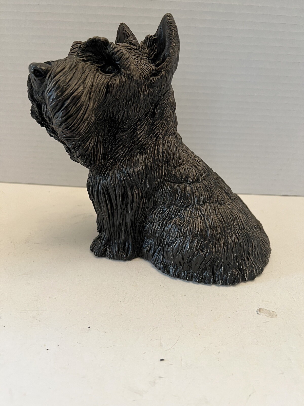 "CLASSIC CRITTERS" BLACK SCOTTISH TERRIER Gold Medal 1984 UDC Figurine ...