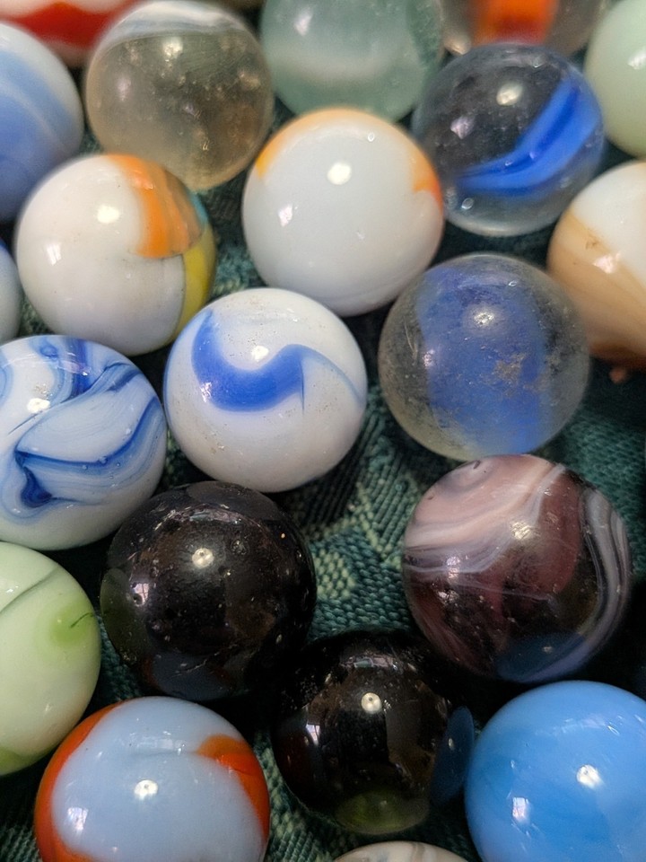 Lot Of 105 Vintage Multicolored Marbles Various Sizes Swirl & Solid ...