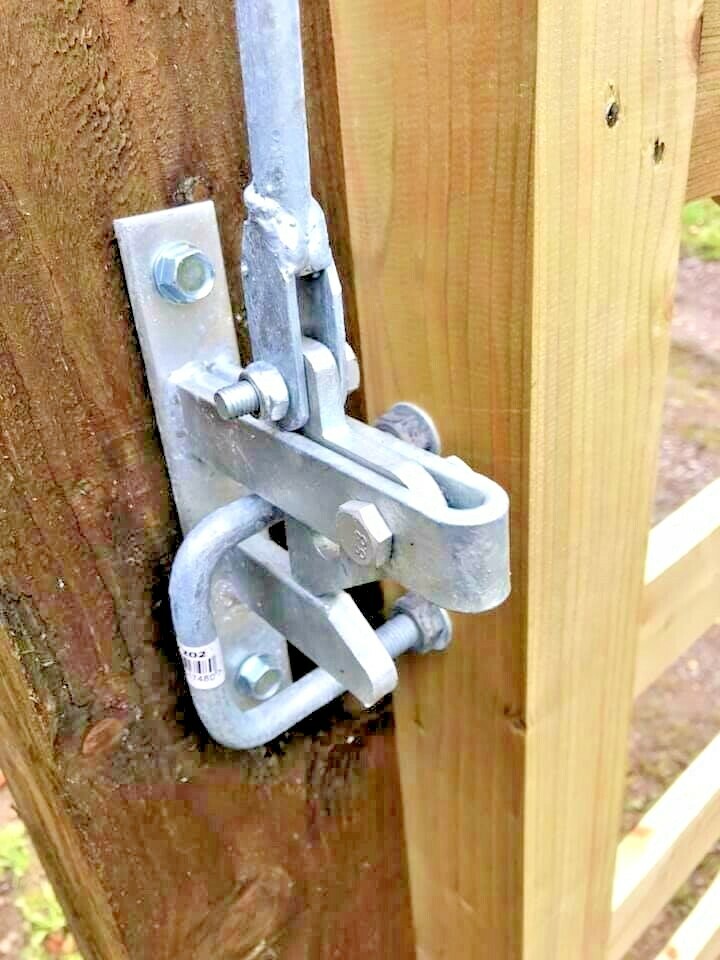 Gate Holders To Keep Gate Open HILLMASTER Heavy Duty 2 Way Farm Gate ...