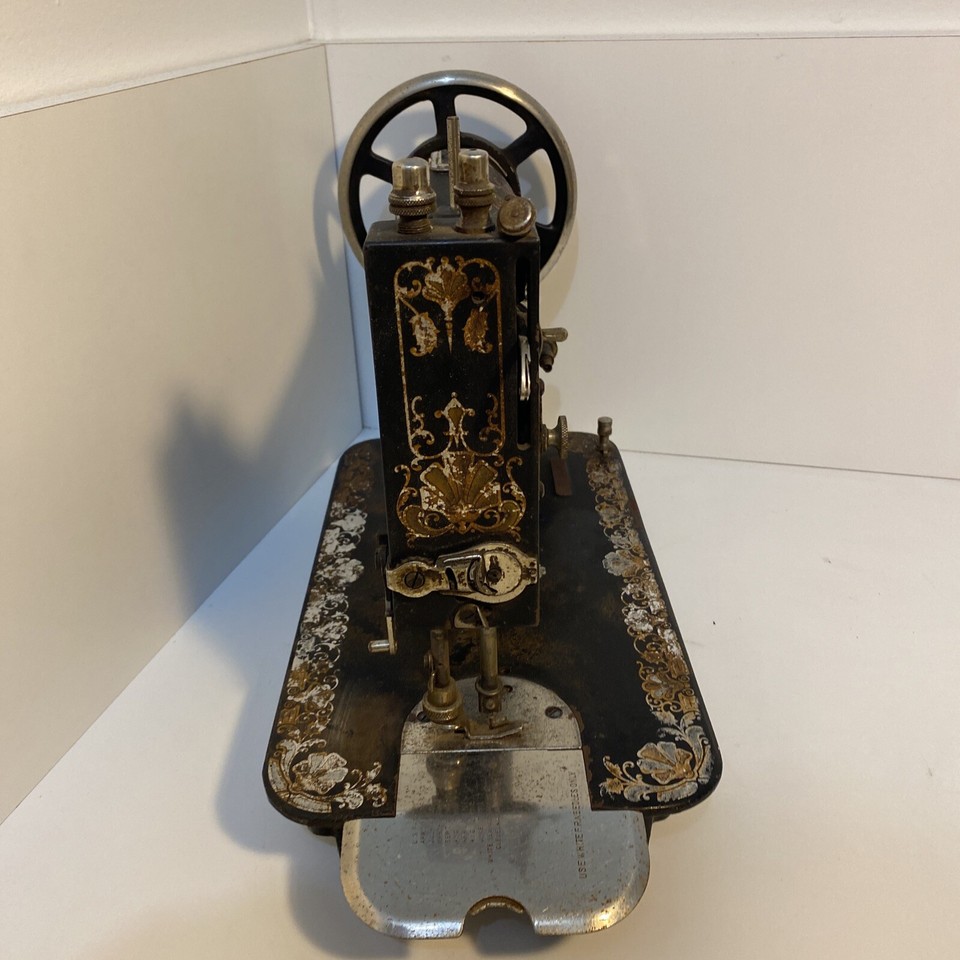 Vintage White Rotary Sewing Machine Model #88. 813. Needle Moves! | eBay