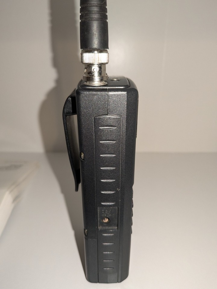 Radio Shack PRO-89 Handheld Race Scanner VHF/UHF/Air/800MHz manual and ...