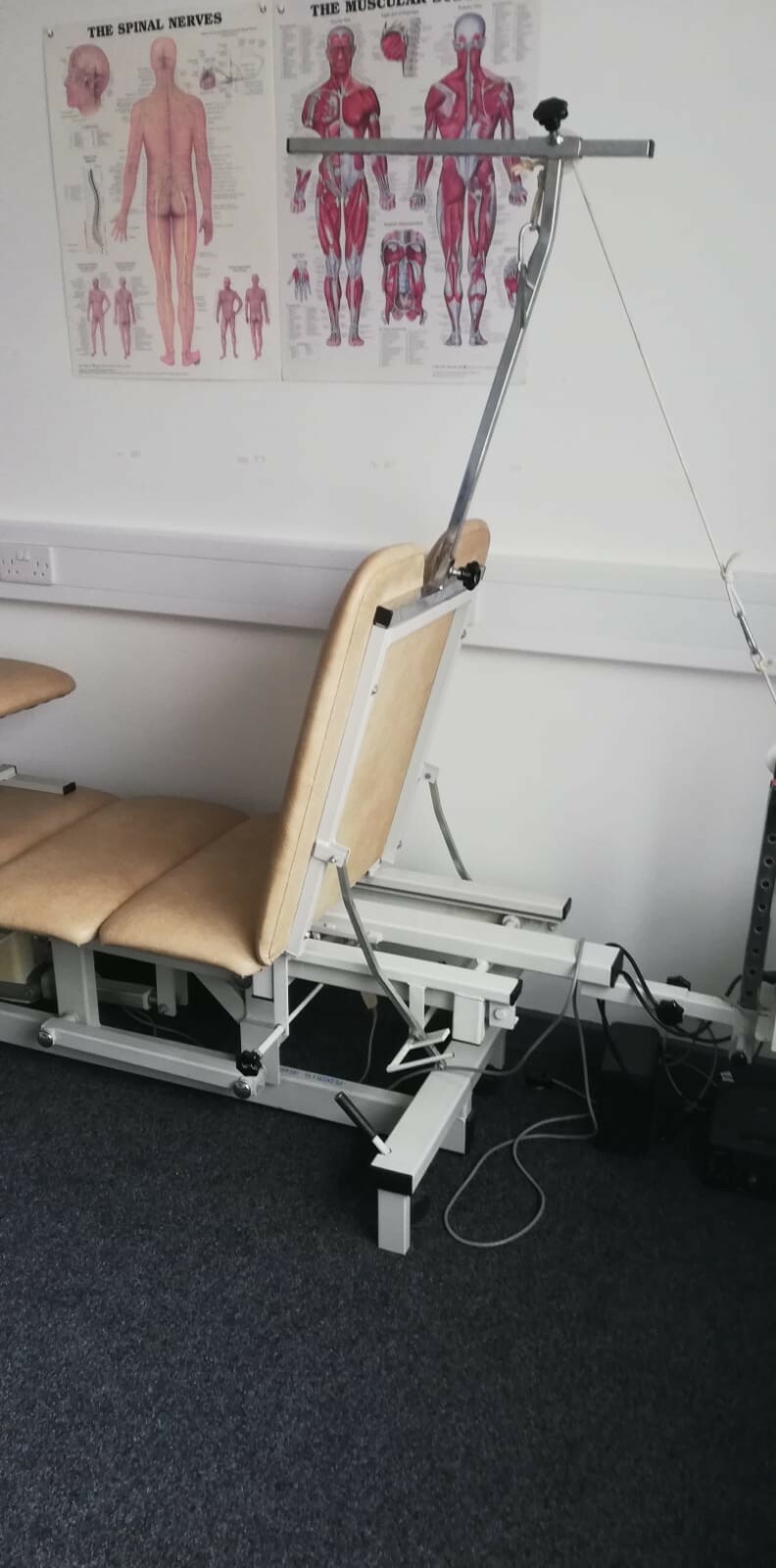 Enraf Nonius ELTRAC 471 TRACTION UNIT. Traction Table Package ...