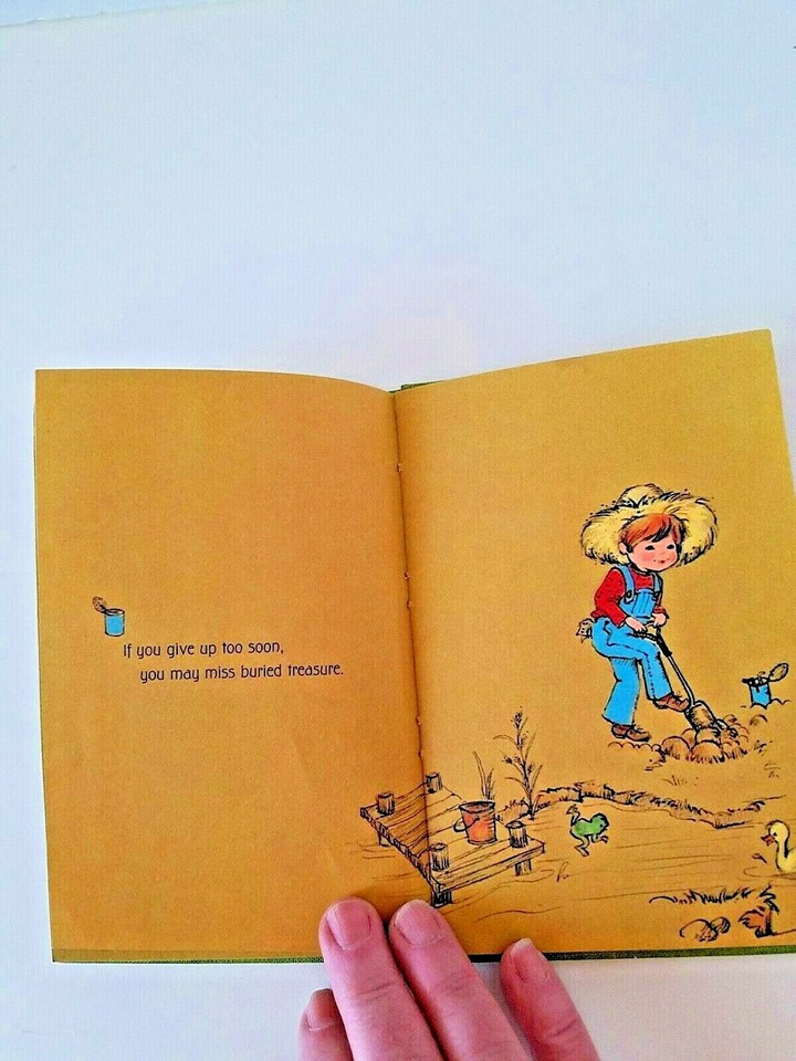 Vintage Hallmark Book The Gold Of Friendship 1967 6 1/2 x 4 1/2 inches ...