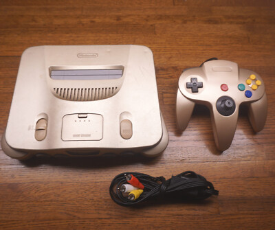 Nintendo 64 N64 Toys R Us Limited Gold Console Controller AC AV 527 ...