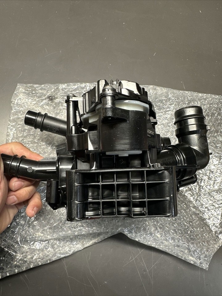 GEN-UINE 25600-2S000 Hyundai Kia Integrated Thermostat Housing Module ...