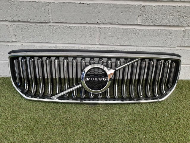 Volvo Xc40 2018-2021 Front Bumper Main Grill Genuine 31457344 for sale ...