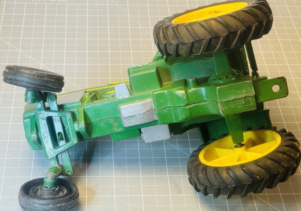 Vintage ERTL John Deere Tractor 1/16 scale, John Deere Green, Made in ...