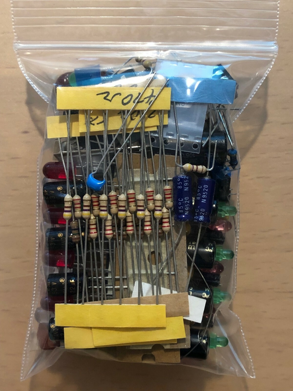 MIXED ELECTRONIC PARTS BAG DISPLAYs CAPACITORS RESISTORS TRANSISTORS ...