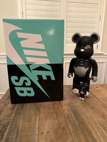 2017 Medicom Bearbrick Nike SB 100% & 400% Set Black | eBay