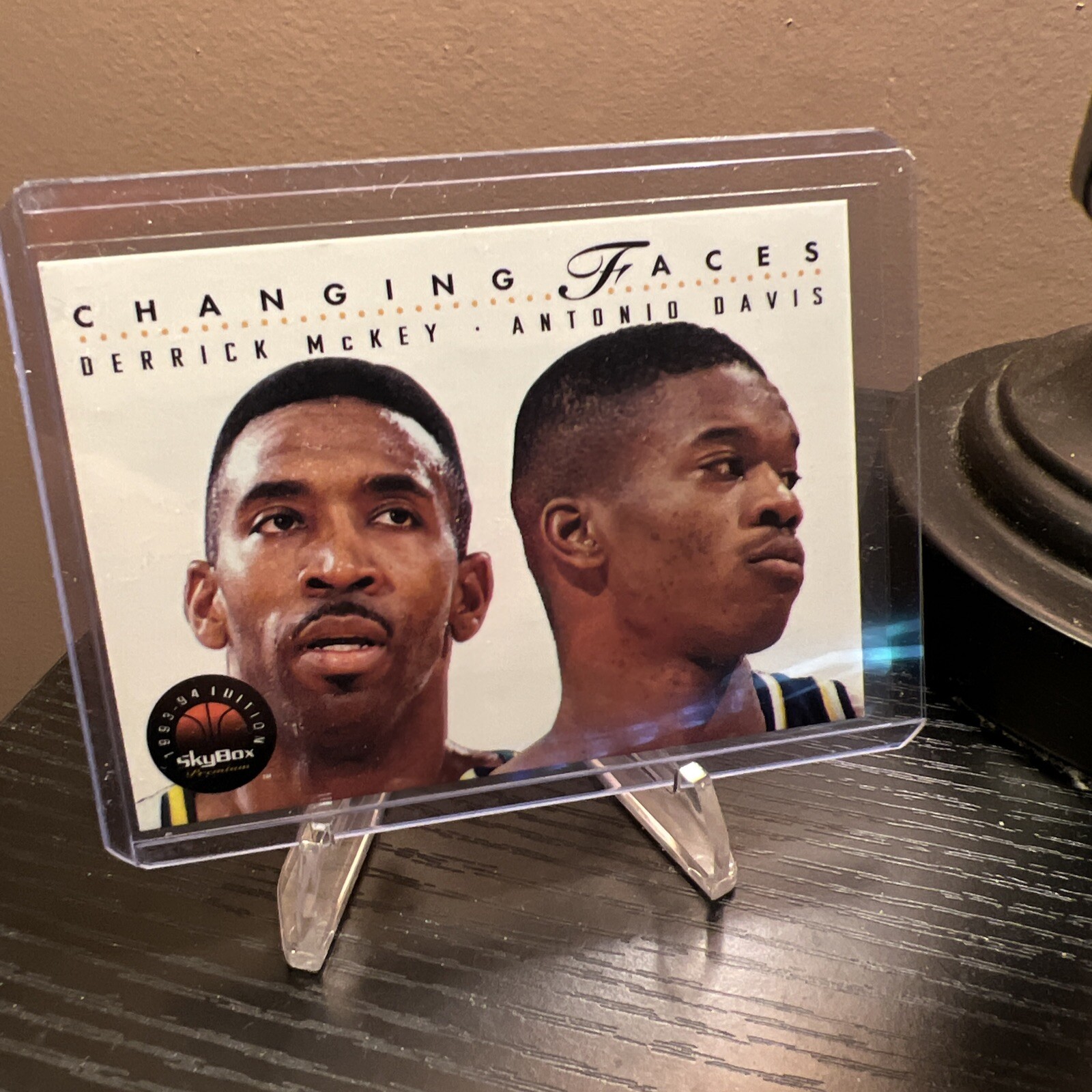1993-94 Skybox Premium - #302 Antonio Davis, Derrick McKey (RC) for ...