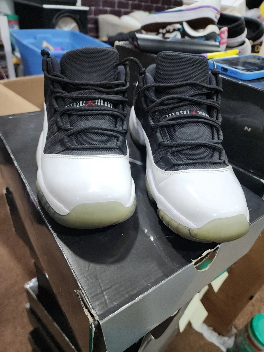 Retro 11 Low Tuxedo