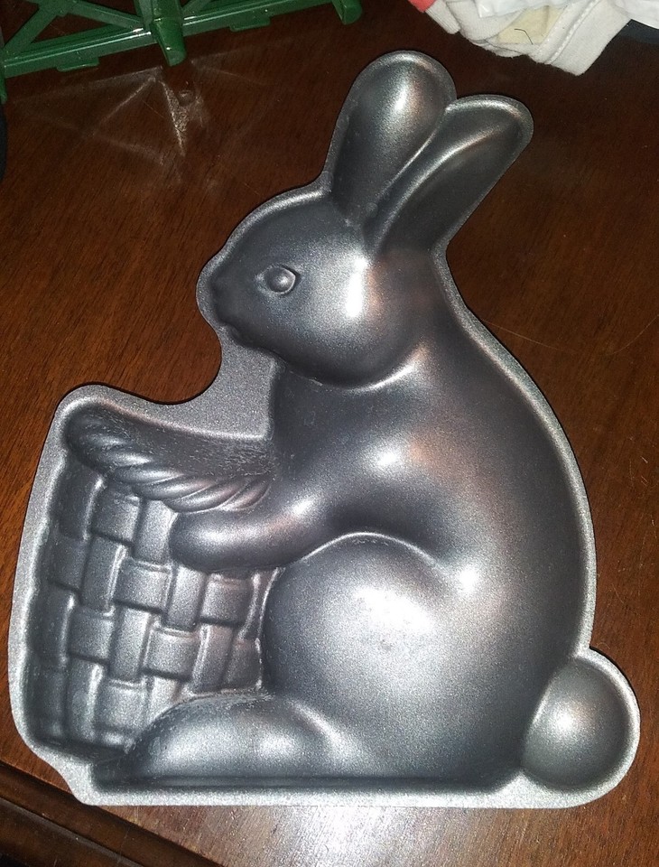 Easter Nordic Ware Nonstick Bunny Cake Pan 5 1/4 cup Capacity Cast ...