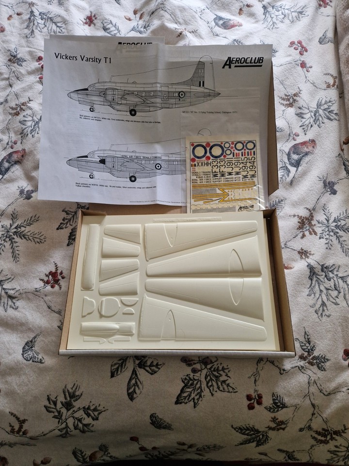 Vintage Aeroclub 1:72 Vickers Varsity T.1 Mixed Media Kit Model Kit ...